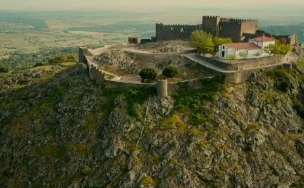 Montánchez instala un mirador celeste en su castillo mozárabe | Hoy