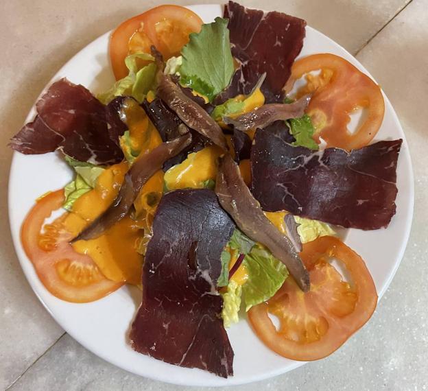 Diez ensaladas creativas para combatir el calor extremeño | Hoy